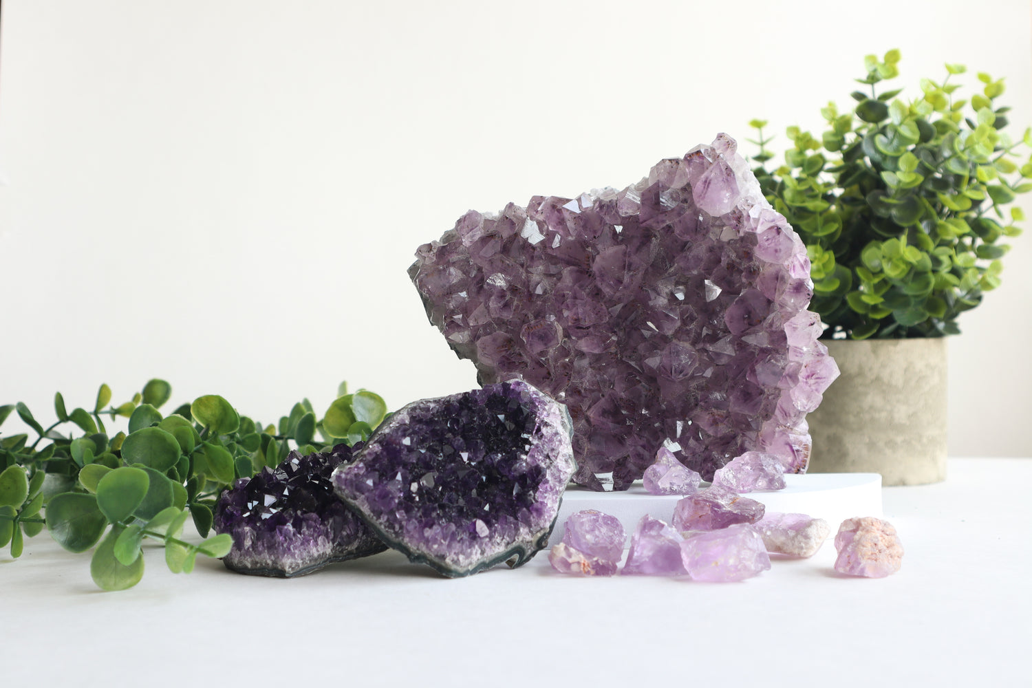 All Your Favourite Crystals, here in Kitchener | The Rock Space